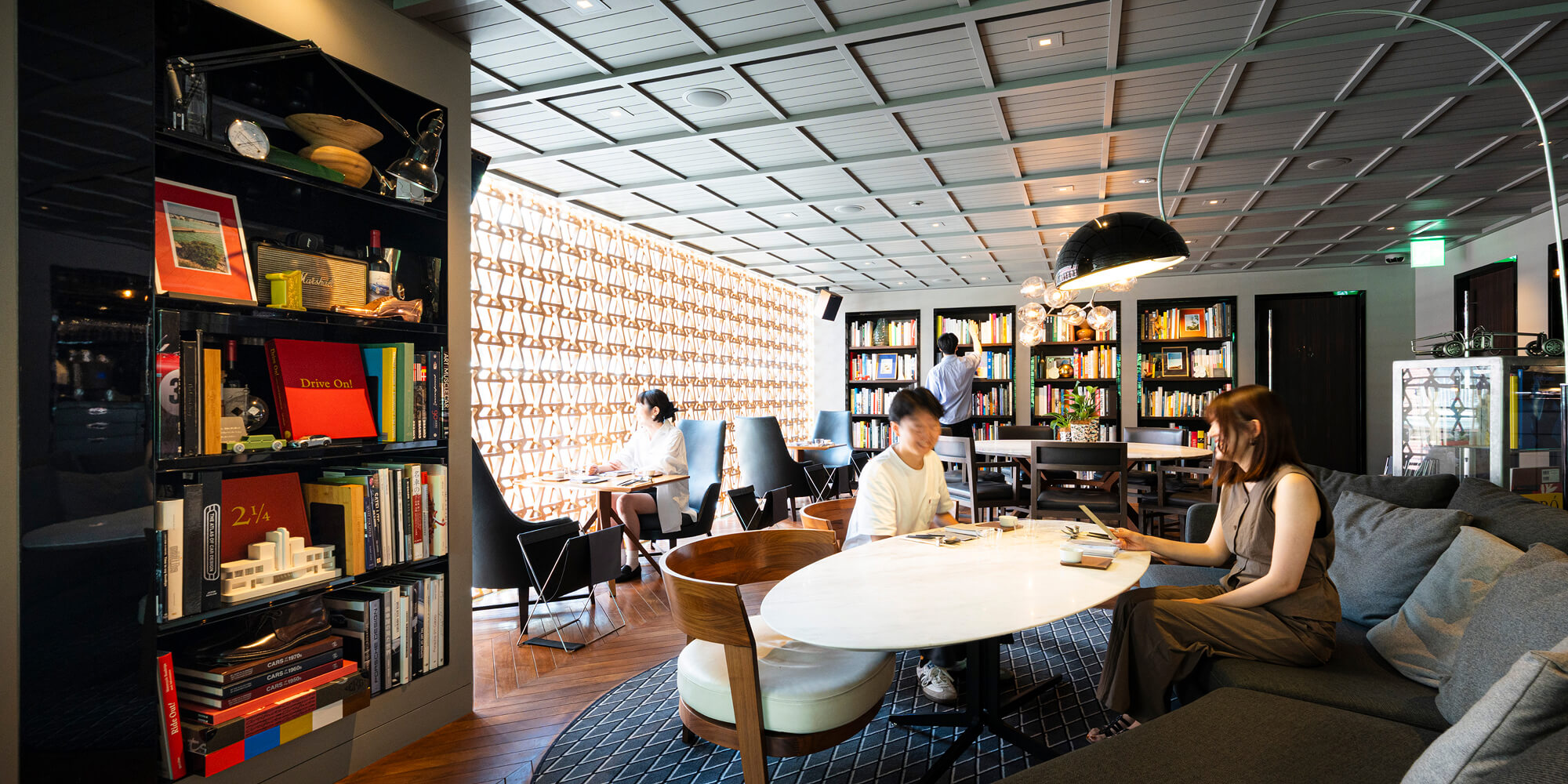 INTERSECT BY LEXUS - TOKYO