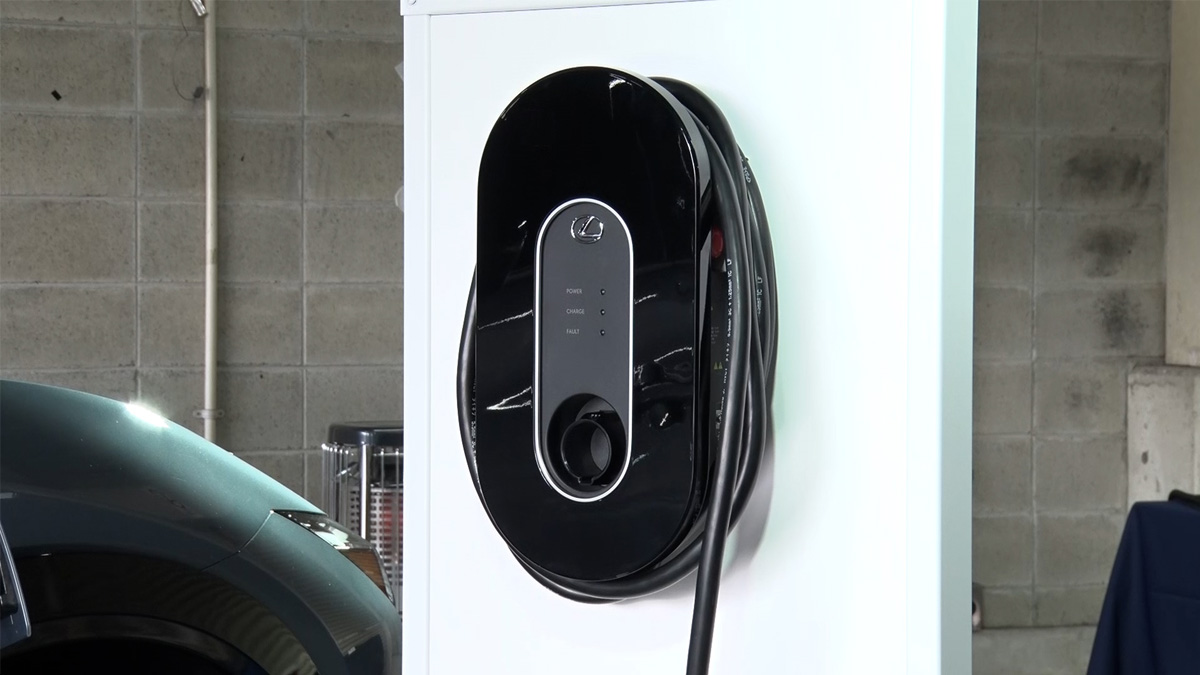 チームレクサス BEVへの挑戦 ― BEVコンシェルジュという役割 ｜LEXUS NEWS